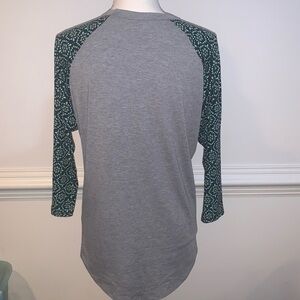 LuLaRoe | Tops | Lularoe Tee Sz M | Poshmark